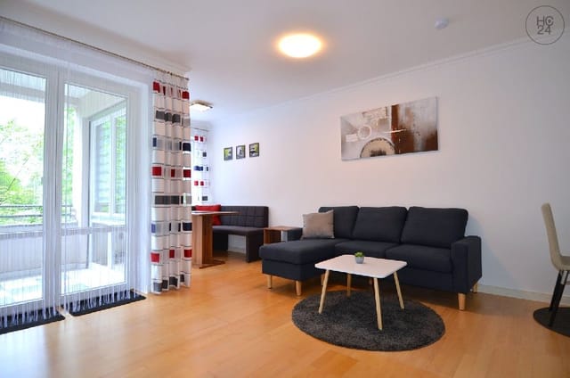 Schöne möblierte Wohnung mit Balkon in der Augsburger Innenstadt