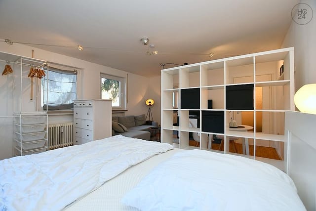 Renovierte, modern möblierte Wohnung in Stuttgart Süd